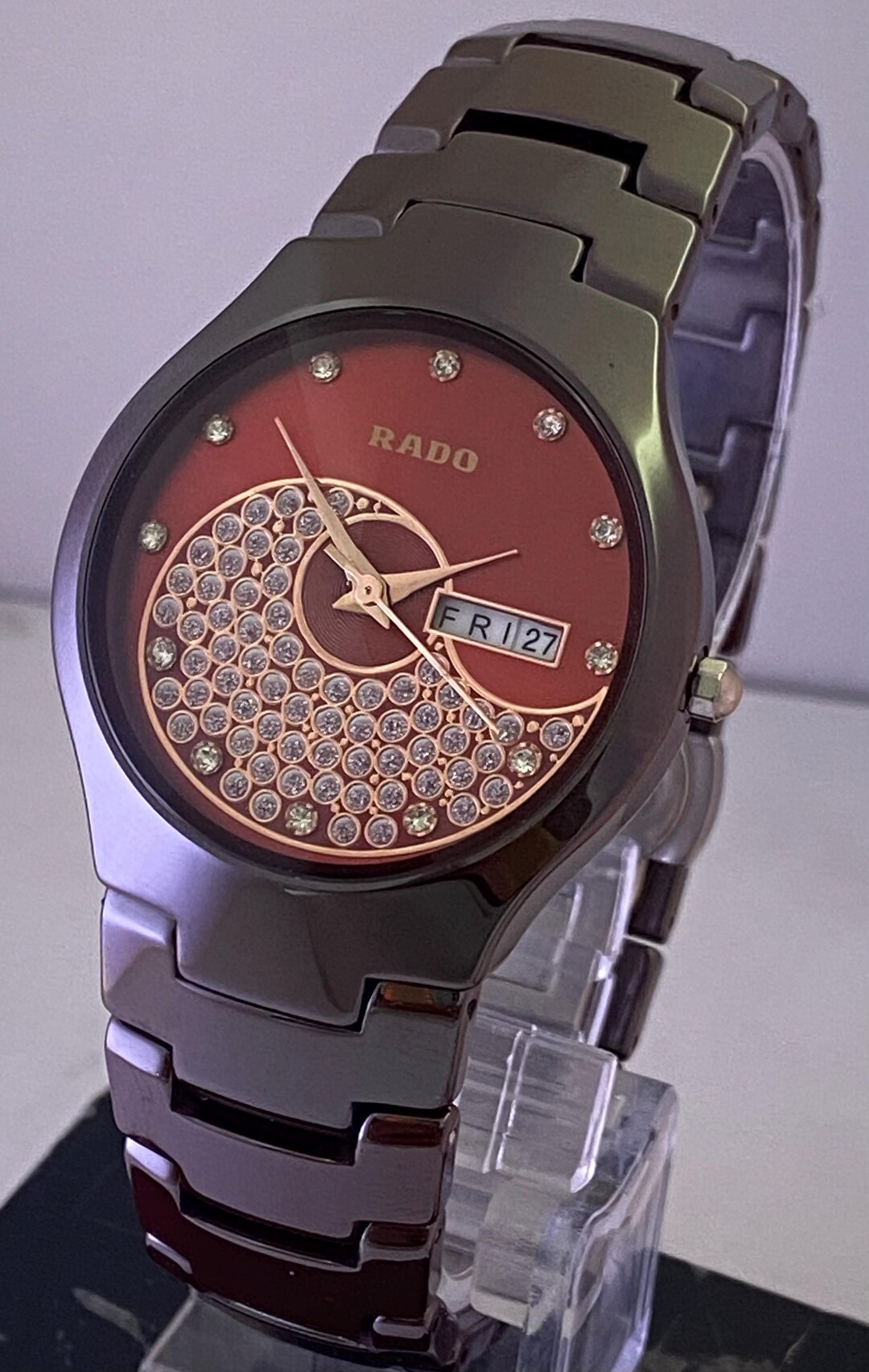 Refurbished Rado Jubile Red Dial & Diamond Accents With Day-date Quartz ...