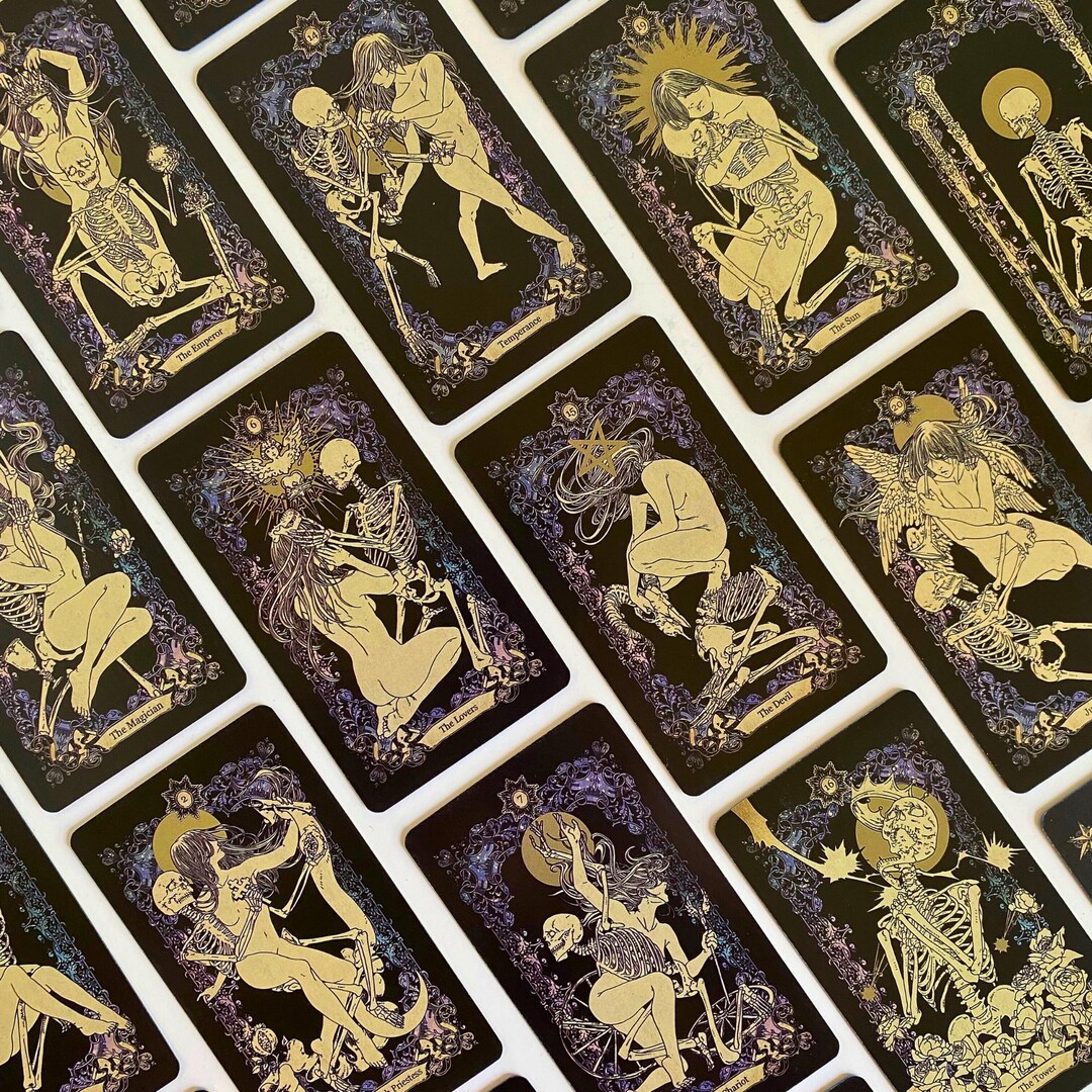 Gothic Skeletal Art Tarot Card Deck - Wondering Spirit Tarot Deck ...