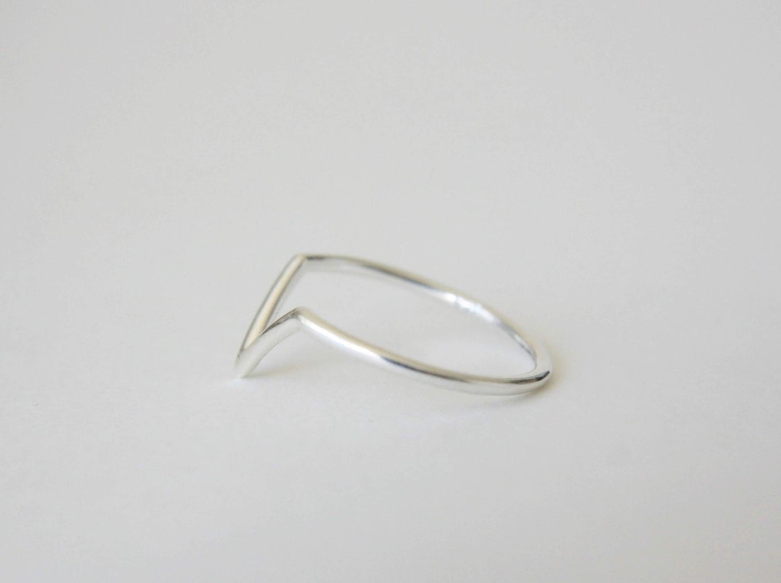 Chevron Ring Chevron Wedding Band Stacking Ring V Shaped | Etsy
