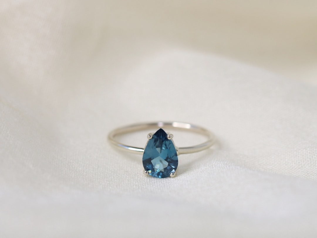 10x7 Pear London Blue Topaz Solitaire Ring, London Blue Topaz ...
