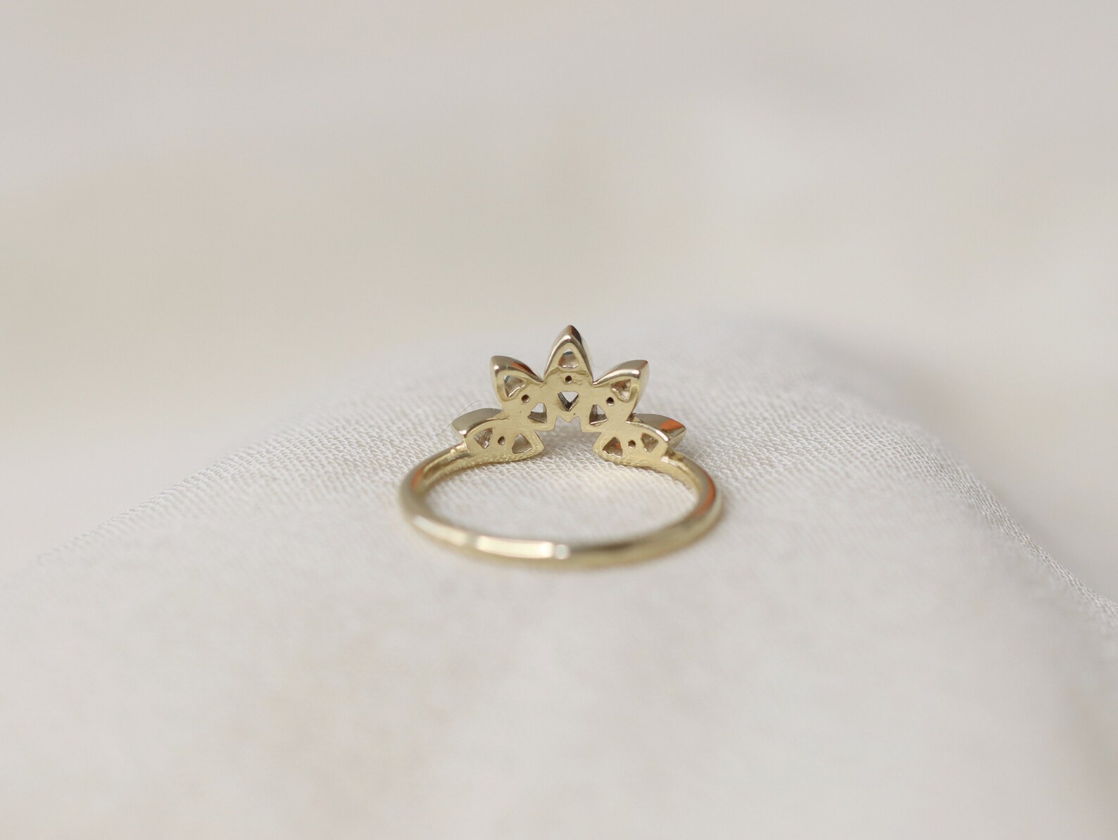 Hera Ring in Alexandrite Alexandrite Wedding Ring Crown - Etsy