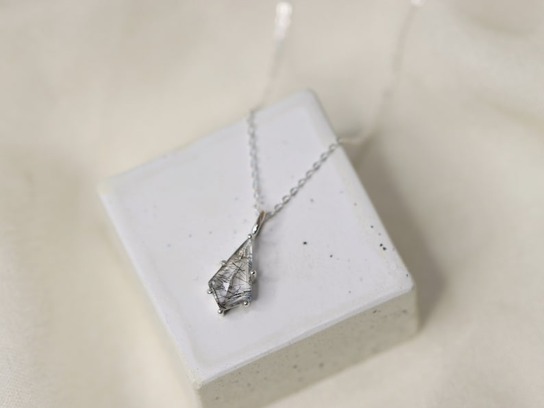 12x7 Tourmalinated Quartz Kite Pendant Necklace, Kite Shaped Black ...