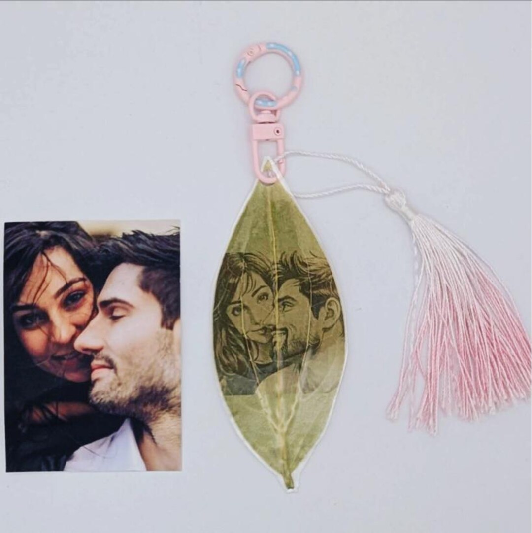 Custom Photo Leaf Keychain – Laminated Engraved Leaf With Donut Charm ...