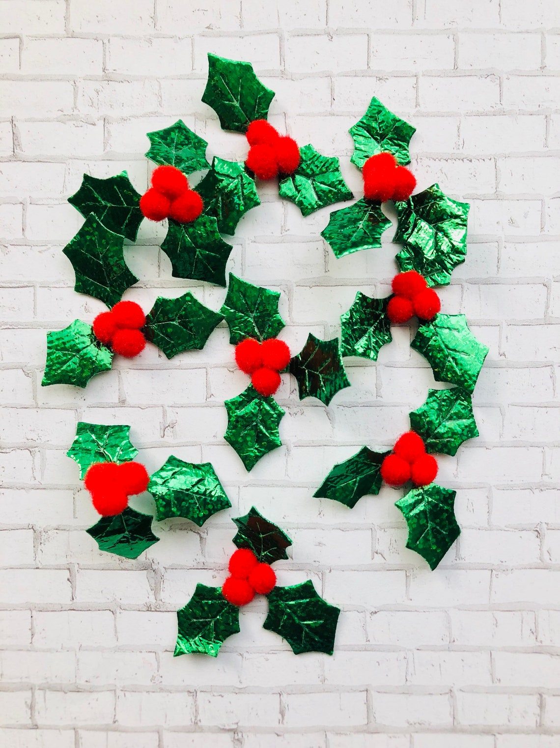 Christmas Holiday Holly Leaves Berries Green Red Crafts Decor ...