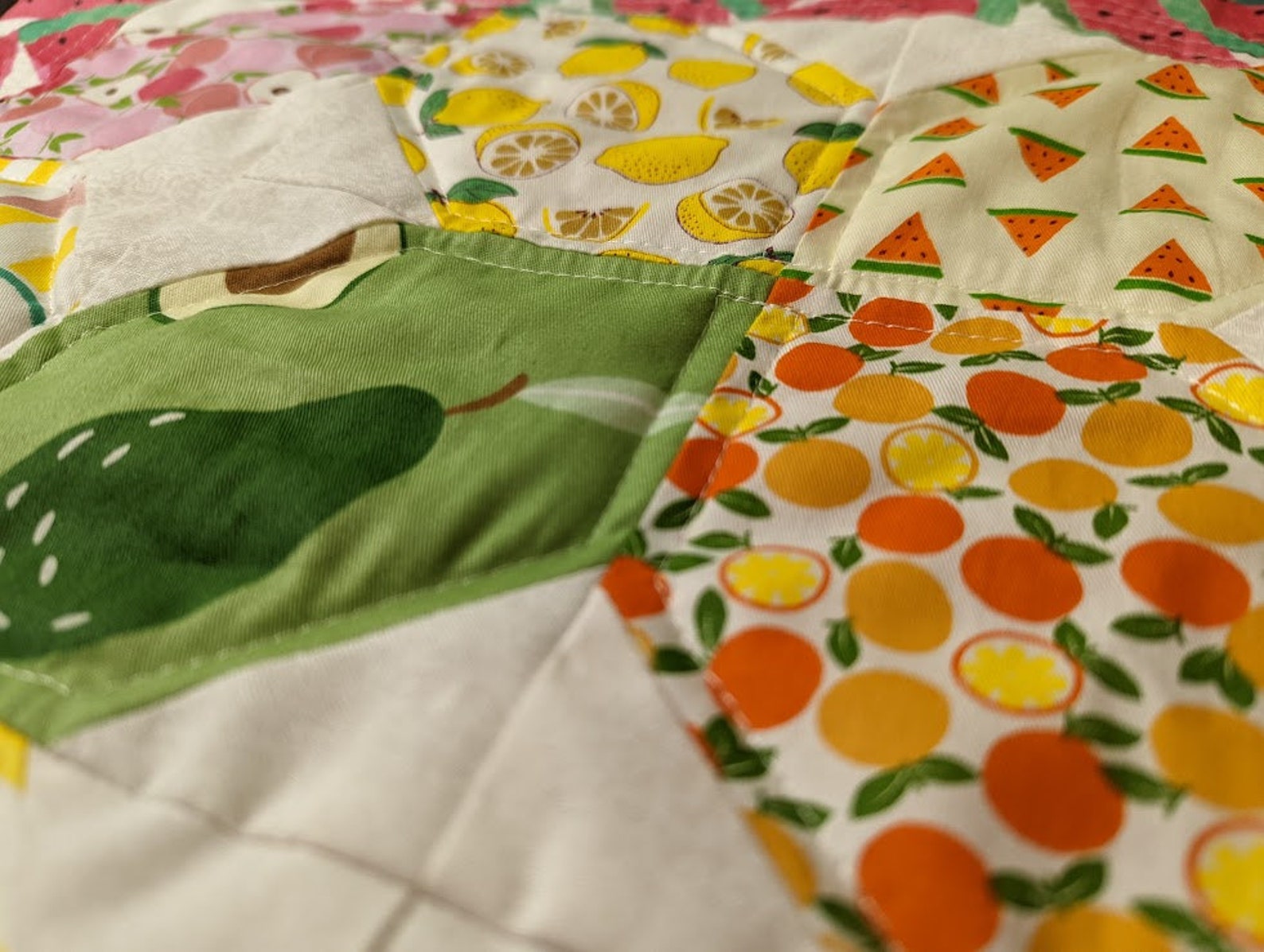 Summer Kisses | Table Runner Quilt Pattern | Charm Pack Friendly - Etsy