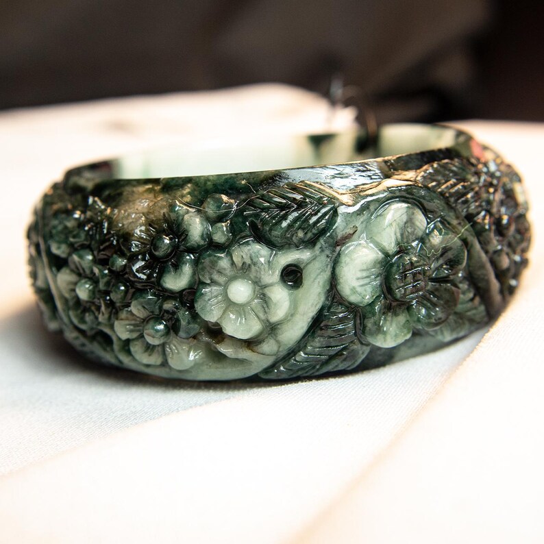 Burmese Jadeite Bangle: Hand-carved Pikul Flower Amulet, Moss-in-snow ...