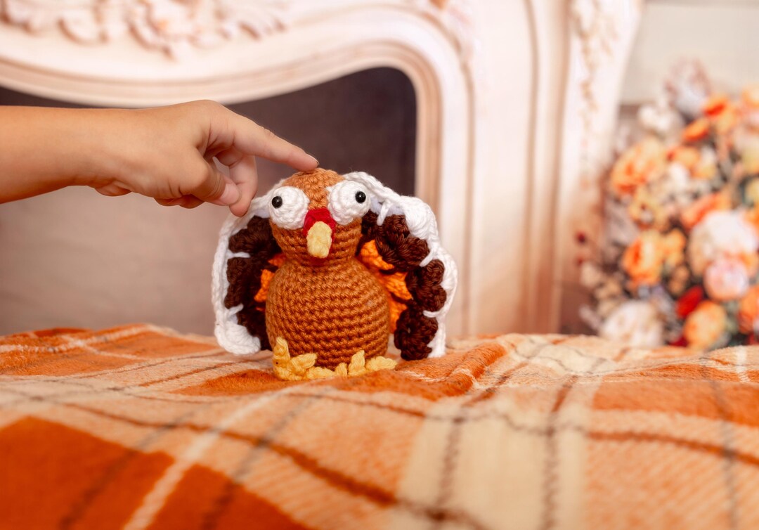 Scared Turkey Crochet Pattern, Thanksgiving Decor - Etsy