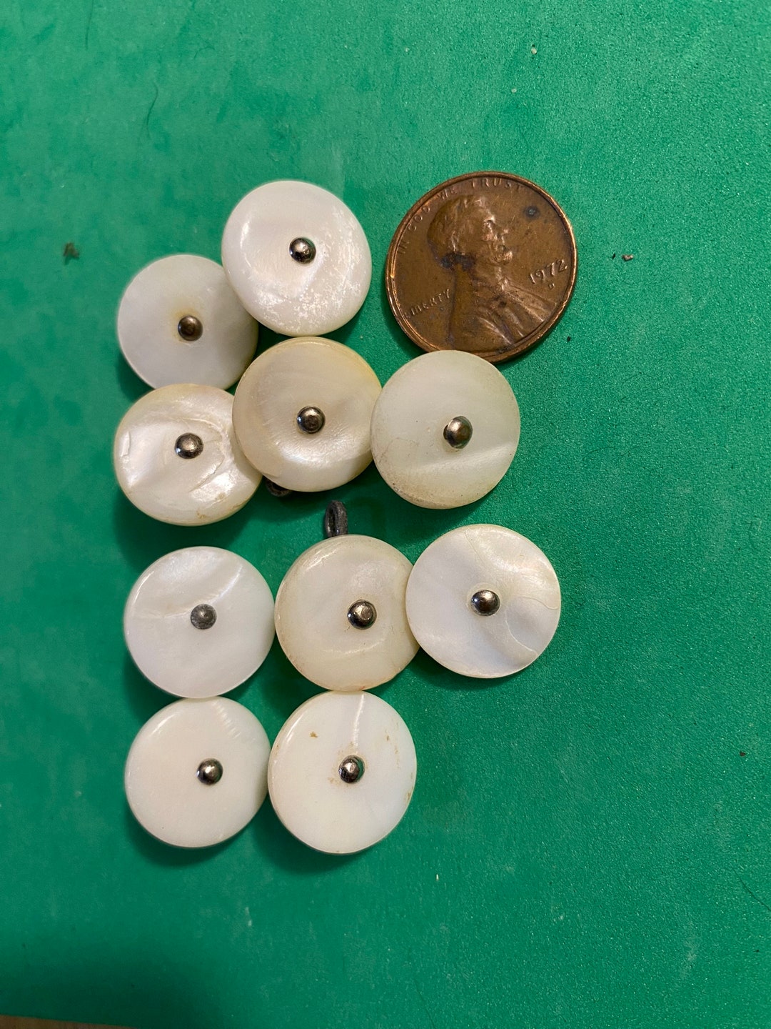 Lot of 10 Vintage Mother of Pearl MOP White Round Pin Metal Shank ...