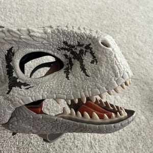 Dino Mask Atrociraptor “ghost” Unworn & Unused. MAKES SOUND, Working ...