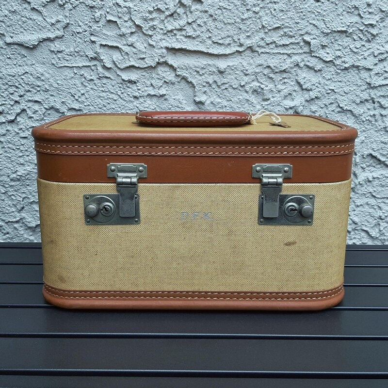 Vintage Train Case - Etsy