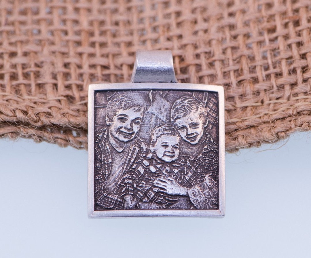Custom Engraved 3D Photo Pendant - Etsy