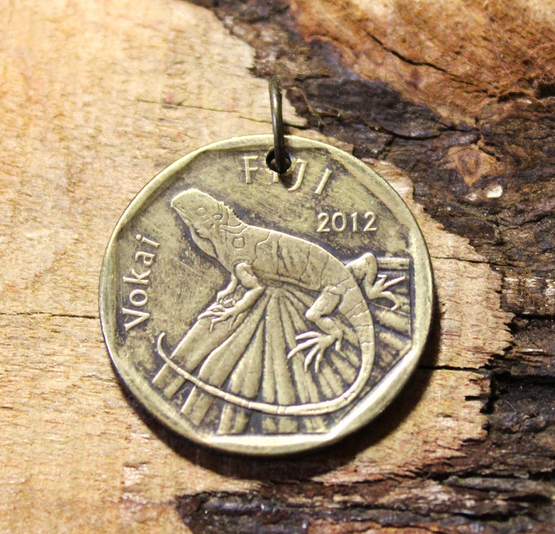 Lizard Coin Pendant - Fiji - Iguana - Brass Charm - Reptile - 2012 # ...