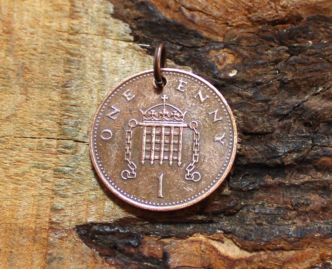 Crowned Portcullis With Chains Coin Pendant - United Kingdom - Penny ...