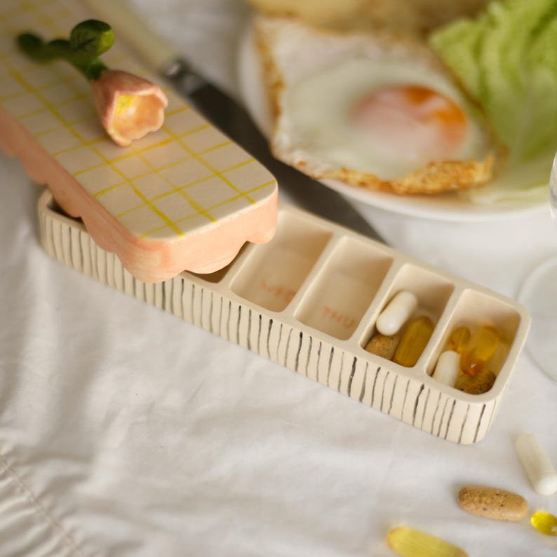 Cute Pill Organizer Ceramic 7 Day Pill Case Weekly Pill Storage Daily ...