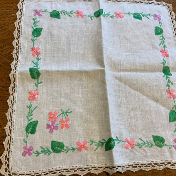 Square Table Topper - Etsy