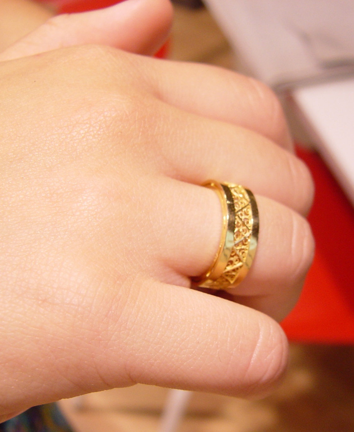 Wedding Band in 18K Gold. Lovely and Unique Wedding Ring. Original ...