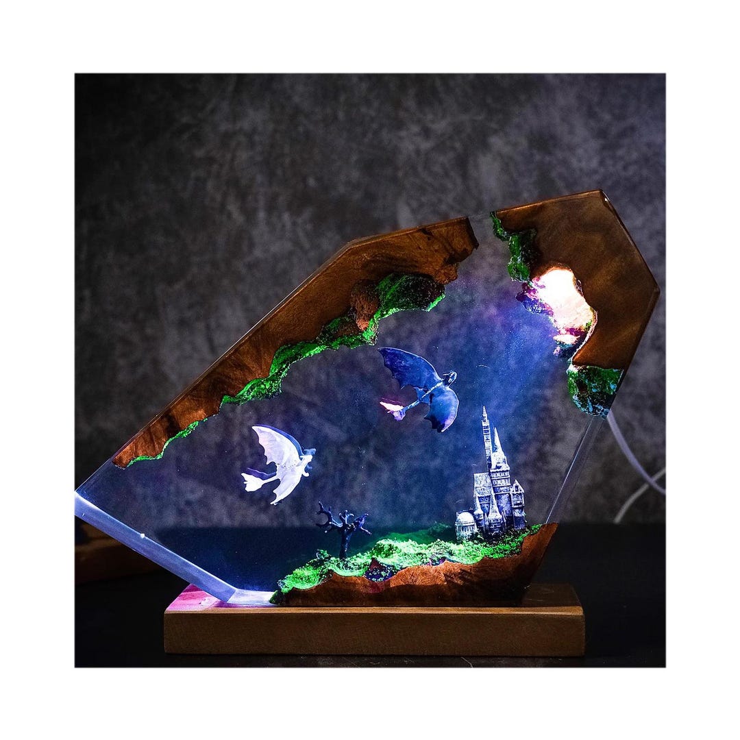 Toothless Fury Fly Over the Castle Night Lights, Toothless Resin Epoxy ...