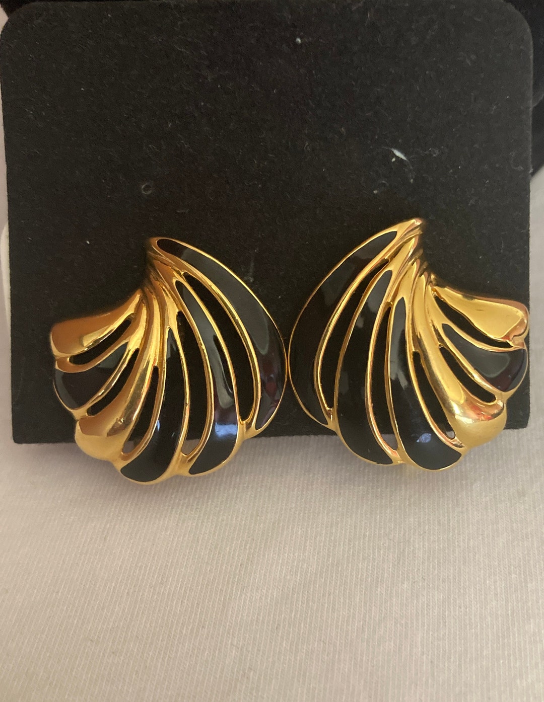 Vintage Monet Shiny Gold and Black Enamel Clip-on Earrings - Shell ...