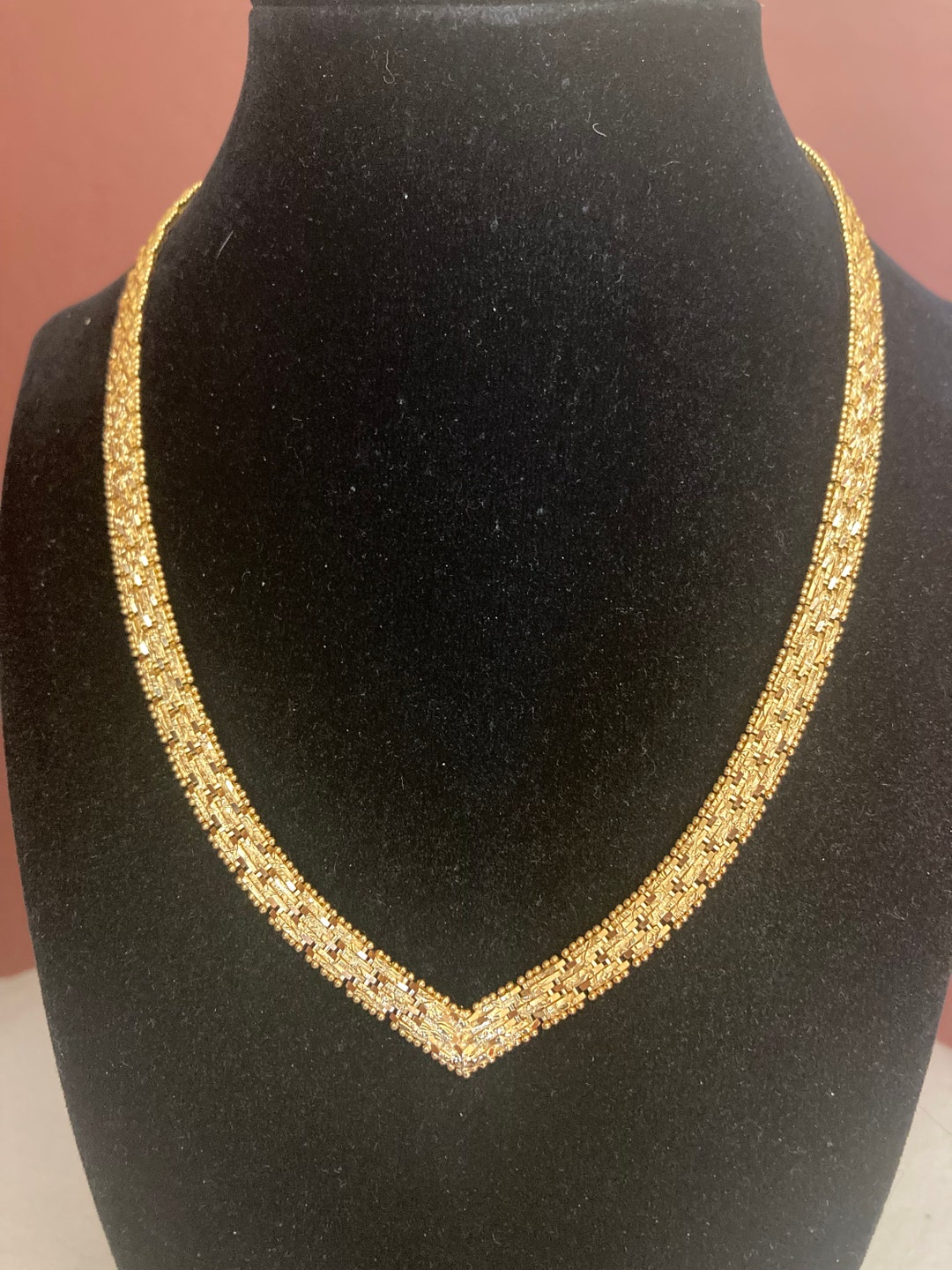 Vintage Riccio V Shape Diamond Cut Chain Necklace by Veronese Italy ...