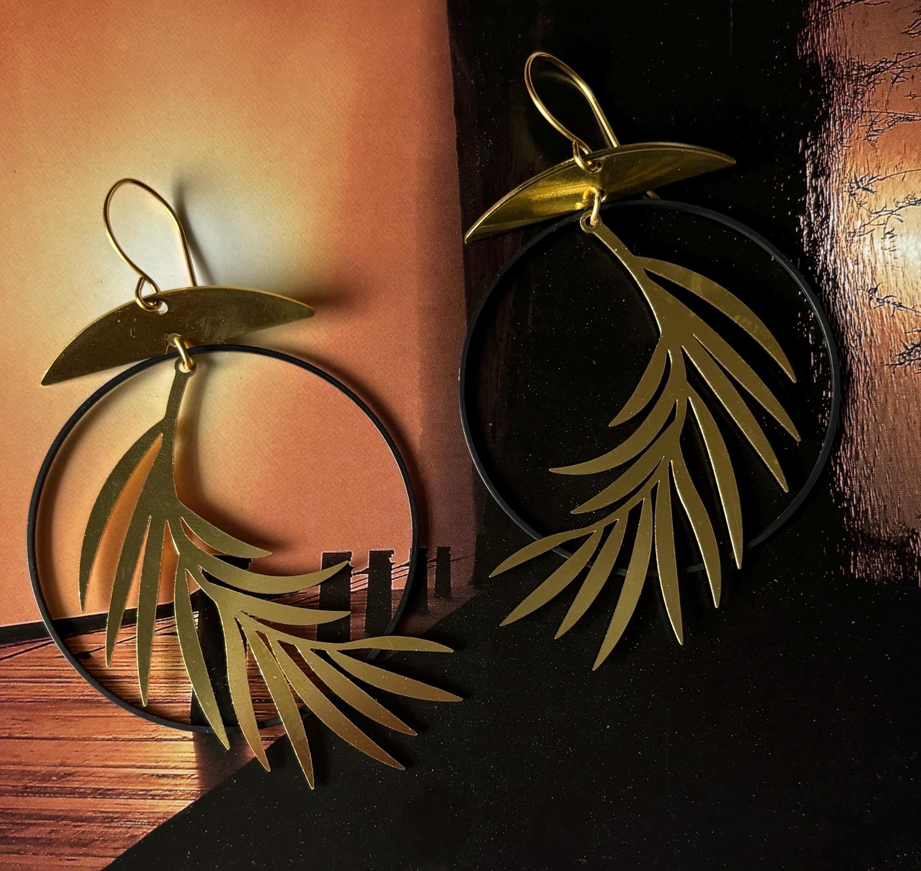 Black Hoops With Brass Metal Leaves and a Brass Half Circle at Top ...