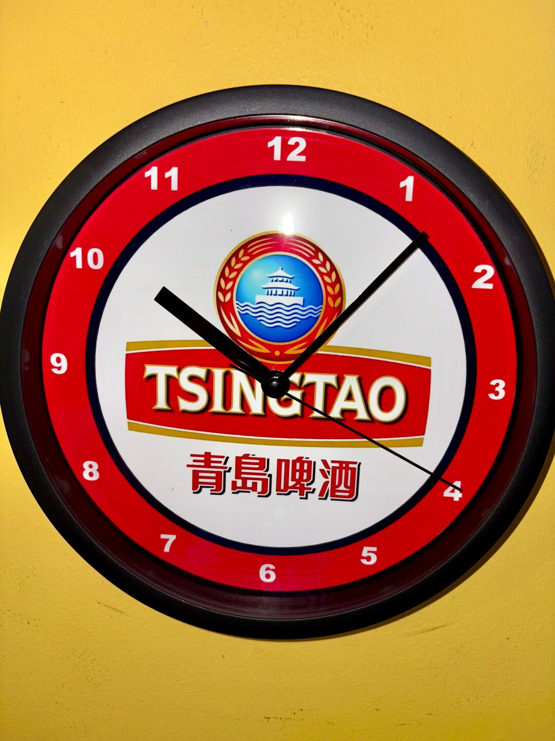 Tsing Tao China Chinese Beer Man Cave Bar Advertising Wall Clock Sign ...