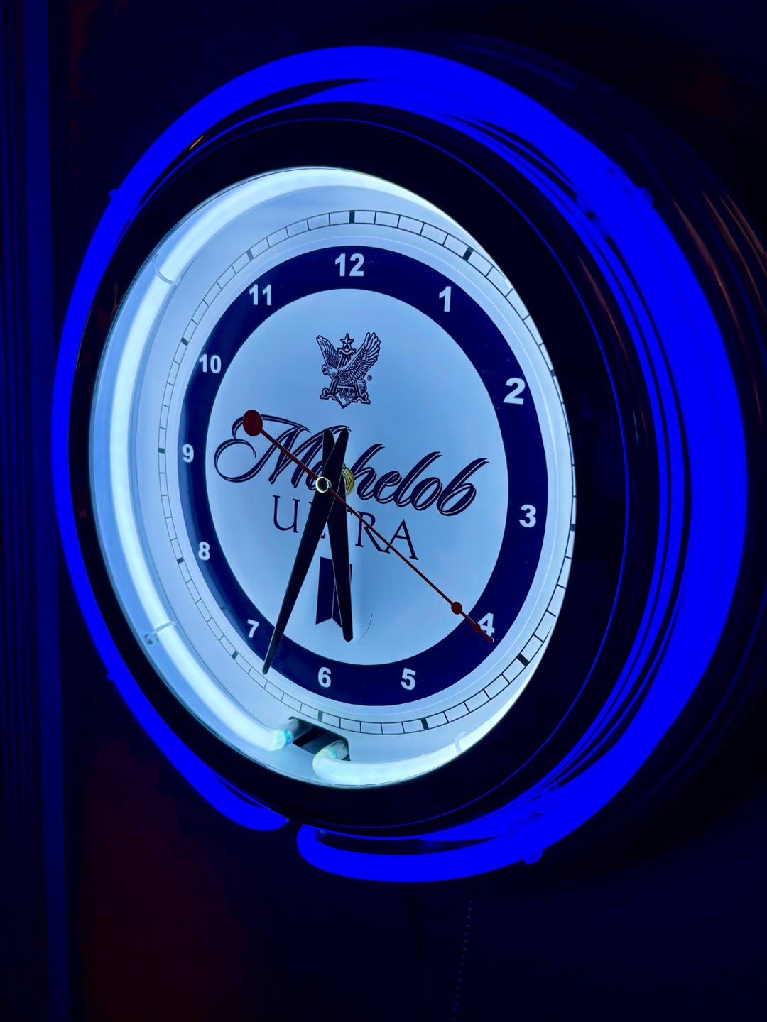 Michelob Ultra Beer Bar Man Cave Blue Neon Advertising Retro Wall Clock ...