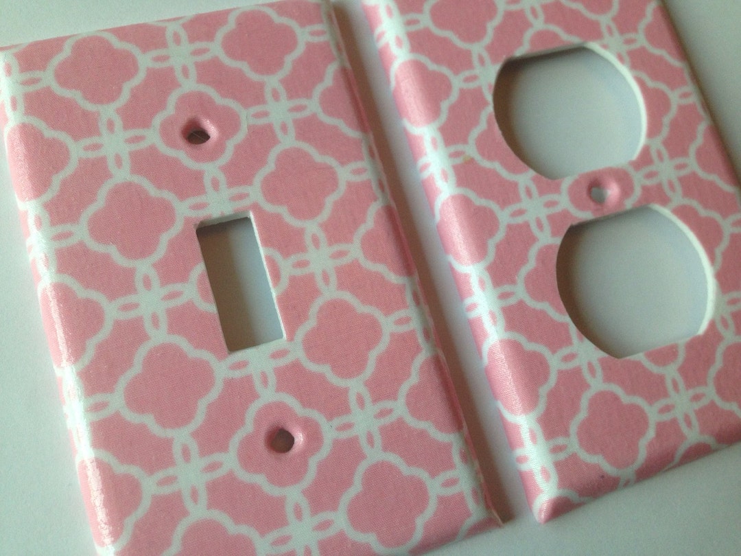 Pink Light Switch Plate, Pink and White Quatrefoil Single Light Switch ...