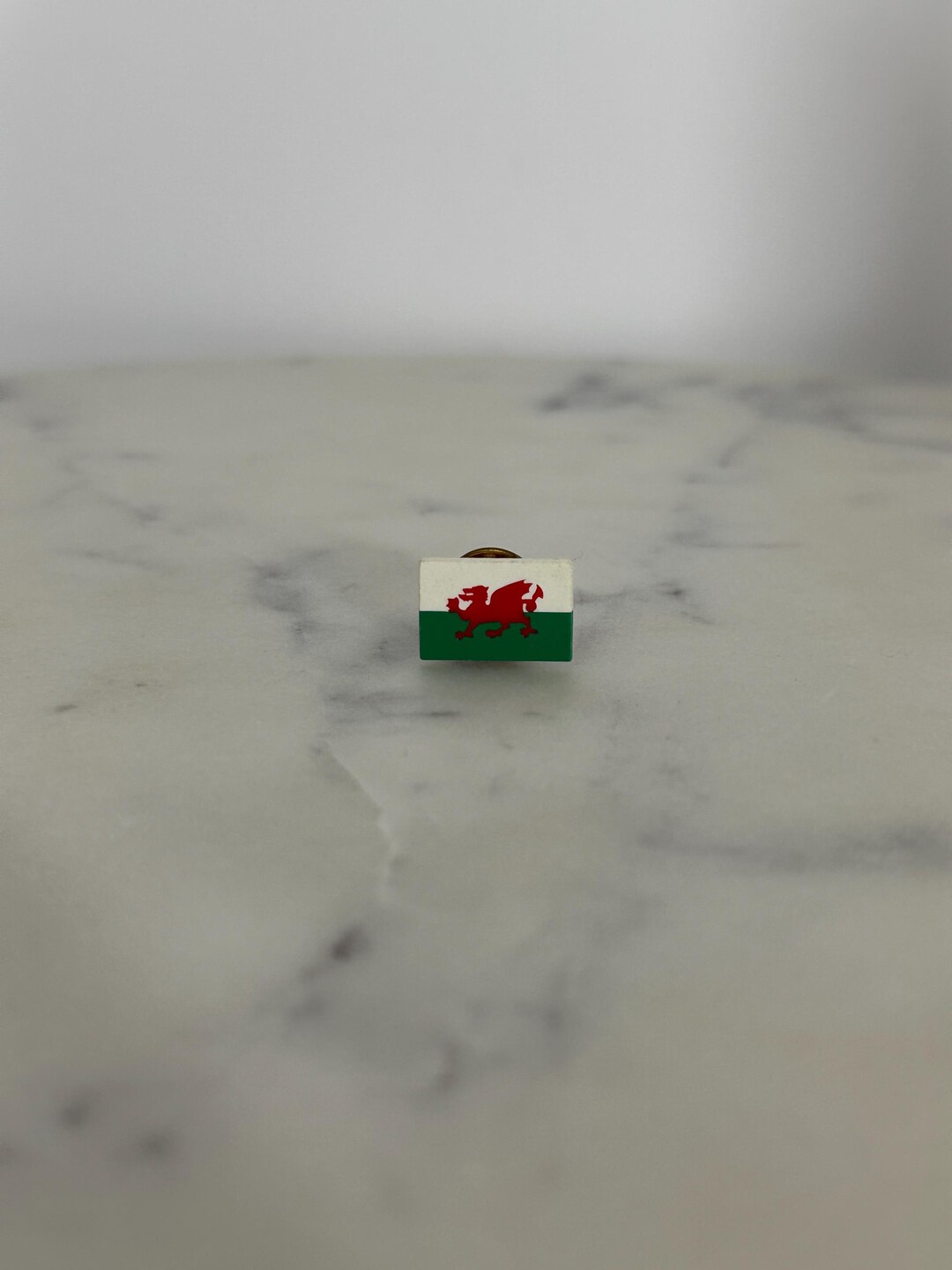 Welsh Flag Enamel Pin: Red Dragon on White & Green - Patriotic Souvenir ...