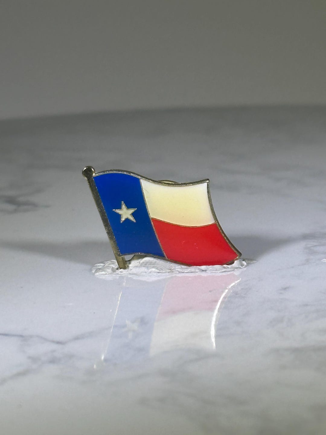 Texas Flag Pin: Enamel Wave Design - Patriotic Souvenir Accessory - Etsy