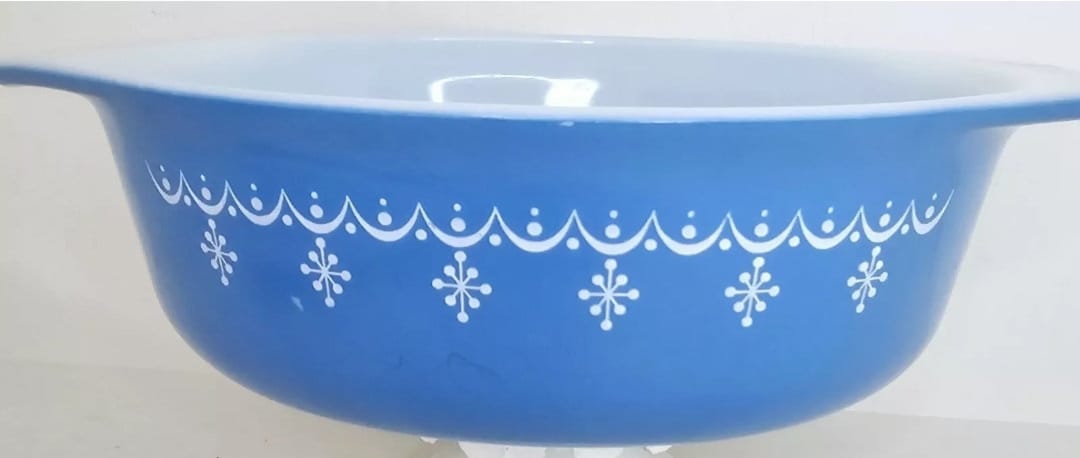 Vintage Pyrex Blue Snowflake Garland Casserole Dish White Oven Ware ...