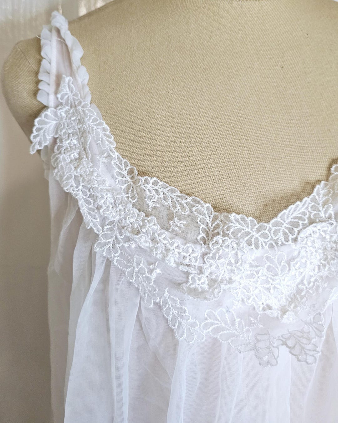 Vintage Womens Petal Pink Sheer Ruffle Night Gown Pastel Pink Petticoat ...