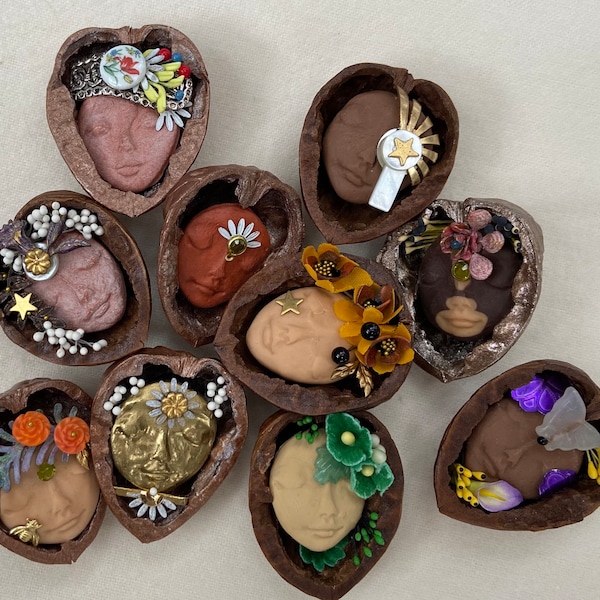 Shell Art People - Etsy