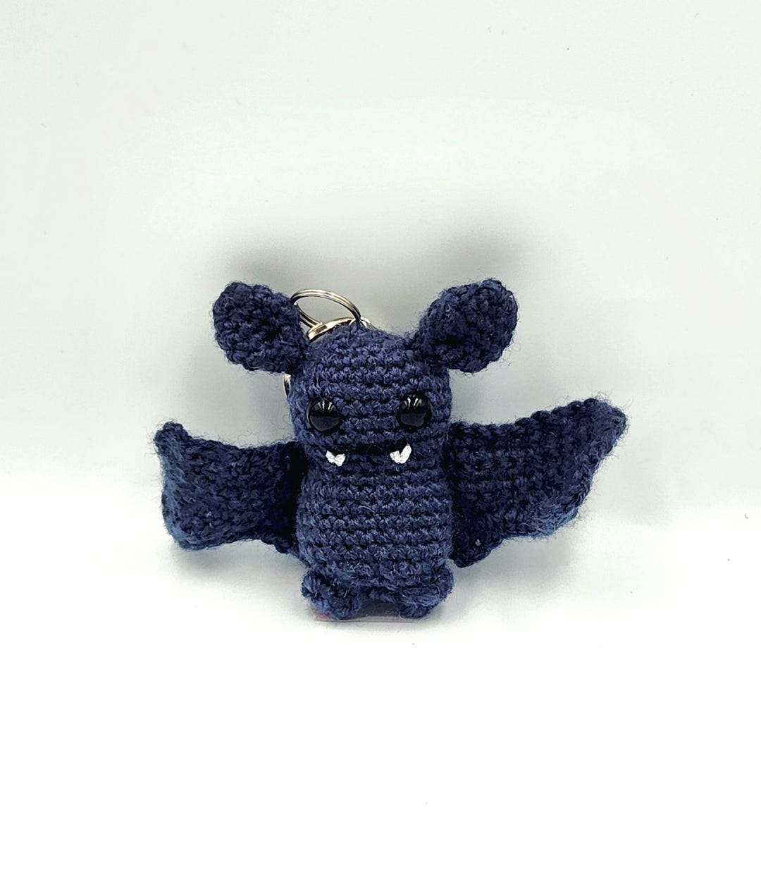 Crochet Bat Keychain: Spooky Amigurumi Halloween Key Ring - Etsy