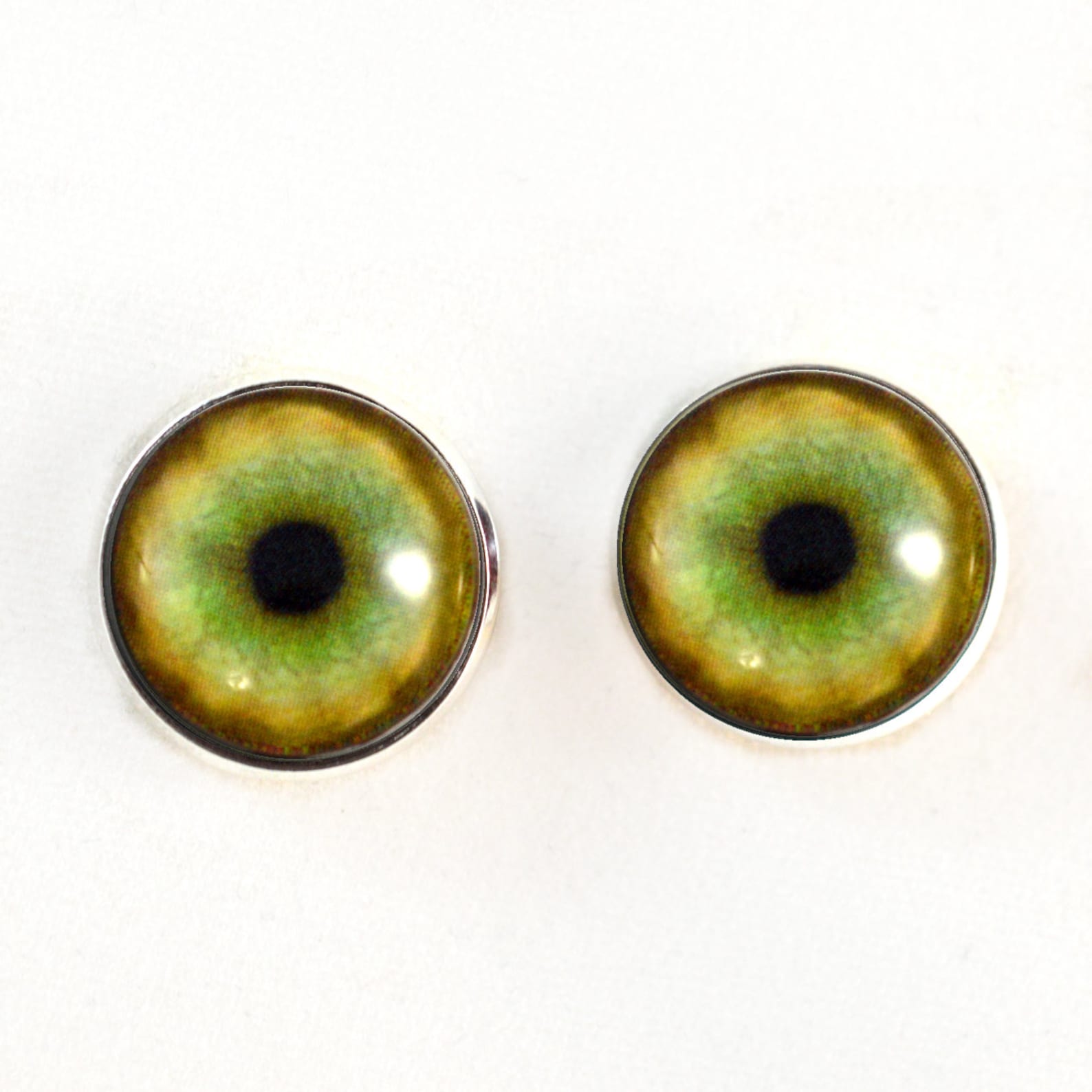 10mm - 30mm Realistic Tiger Button Eyes Sew on Shanks With Loops Green ...