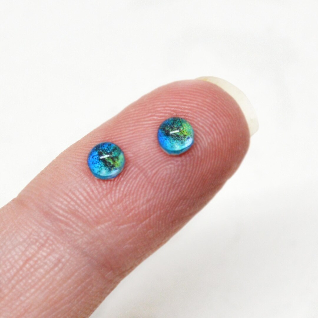 4mm Super Tiny Turquoise Blue Lizard Small Reptile Glass Eyes Cabs ...