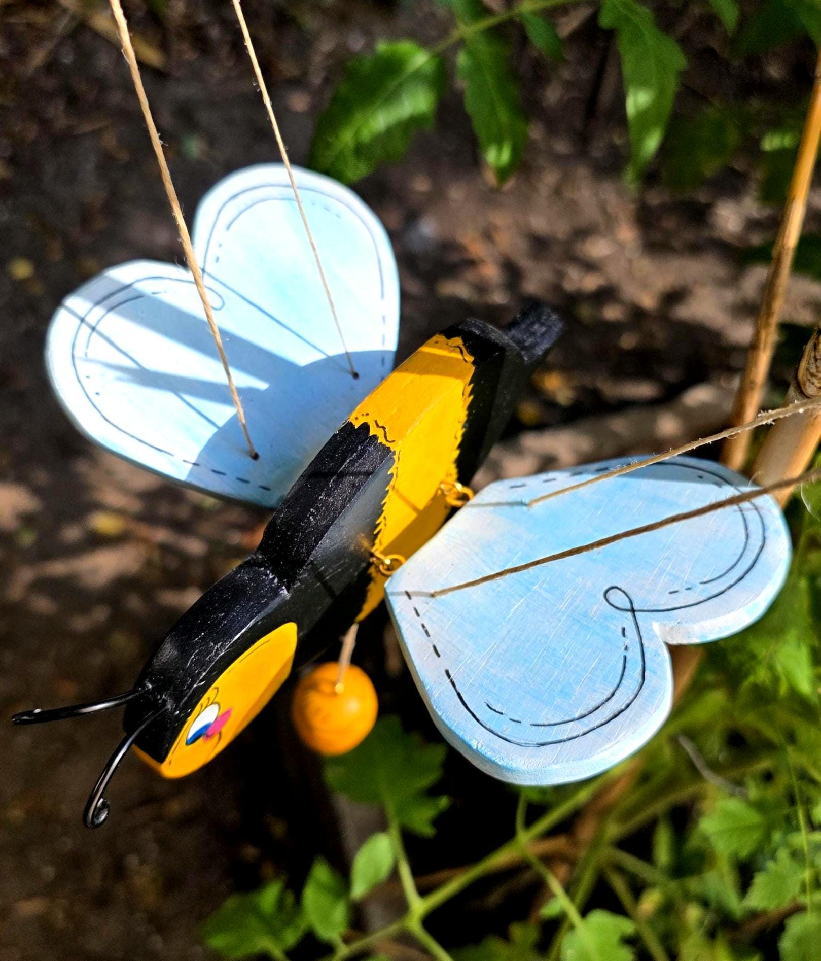 Flying Bumble Bee - Etsy