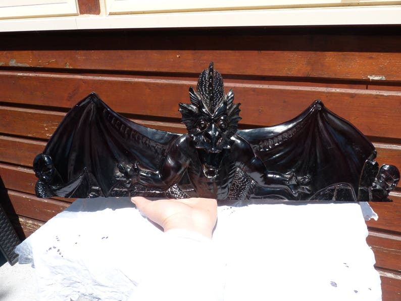 Vintage Gothic Large Carved Resin Wood Dragon Pediment Cornice Home ...