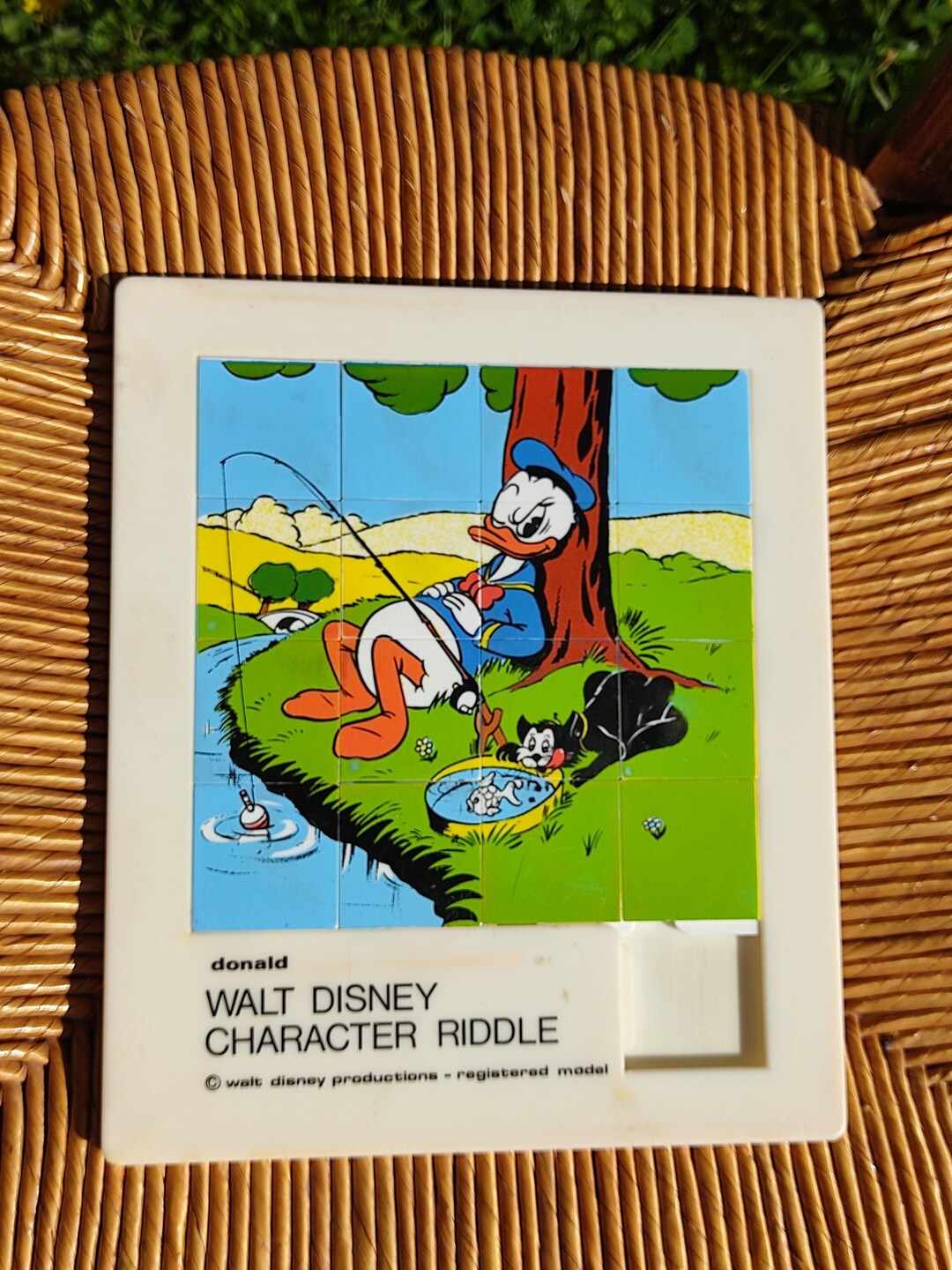 Vintage Donald Walt Disney Character Riddle Puzzle Made in Belgium Toy ...