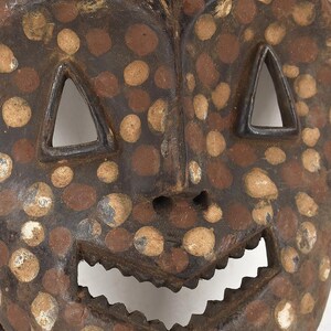Kumu Komo Mask Spotted Face Congo African - Etsy