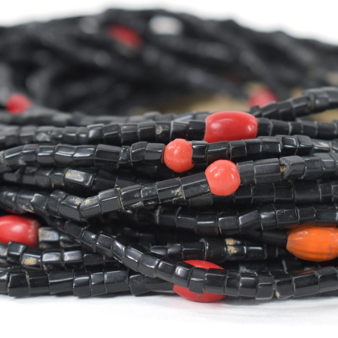 Baule Tamba Black and Red Seed Bead Necklace - Etsy