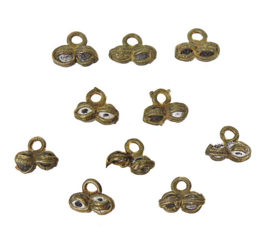 10 Brass Pendants Beads Togo - Etsy