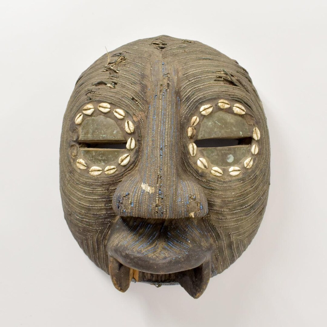 Kota Beaded Face Mask With Cowrie Shells Gabon - Etsy
