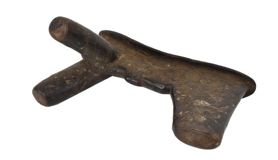 Sculpture Tutsi Three-Legged Headrest African Art 134346 Art Objects ...