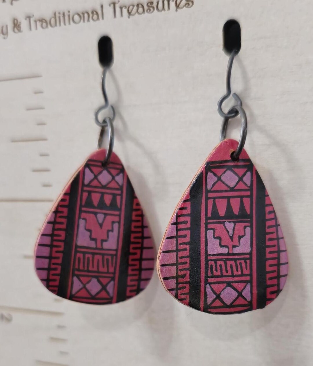 Peruvian Hand-painted Clay Triangle Beads * Red & Black * Black Niobium ...