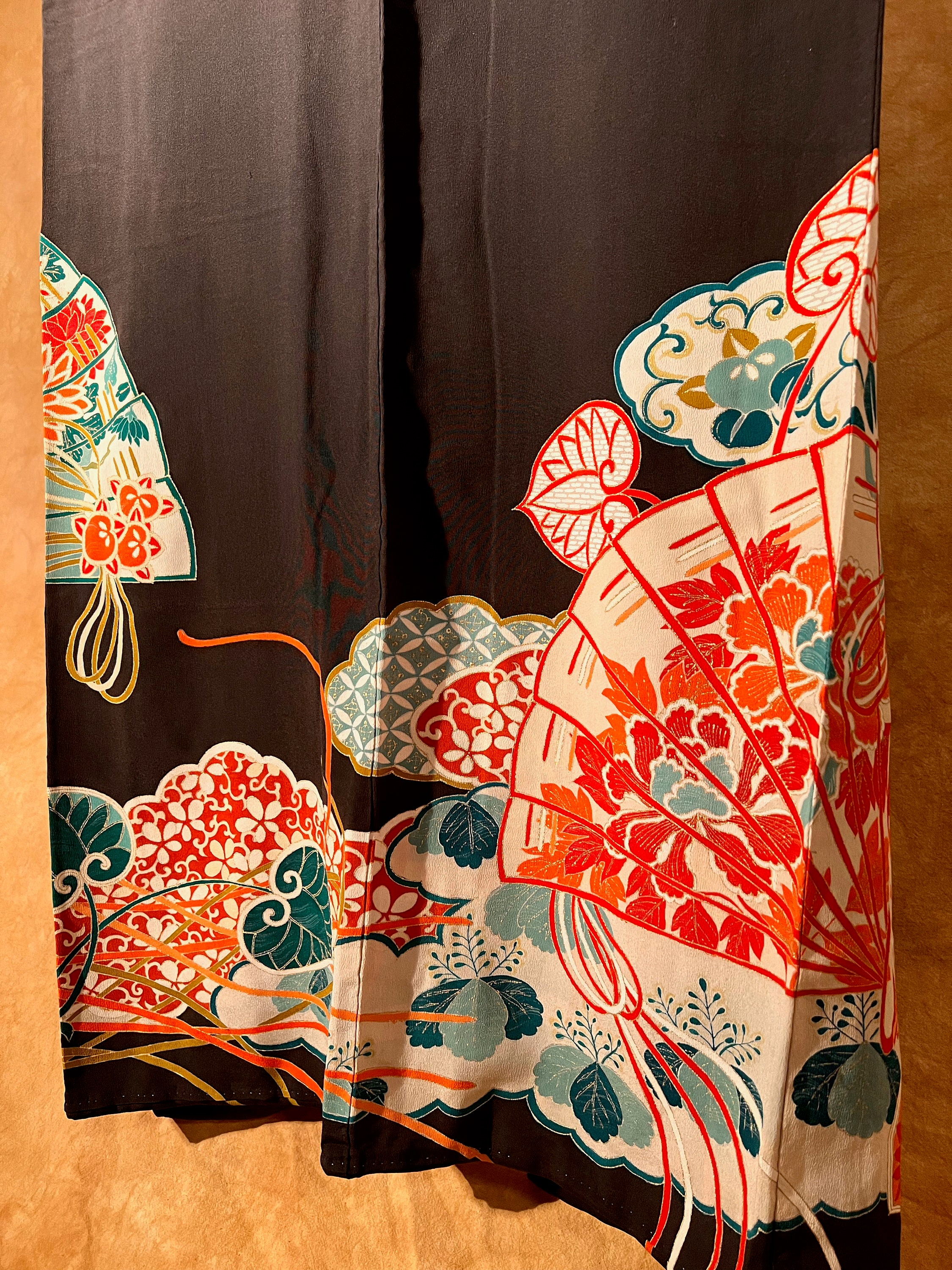 Antique Pure Silk Itsutsu-mon five Crest / Kurotomesode Black Kimono ...