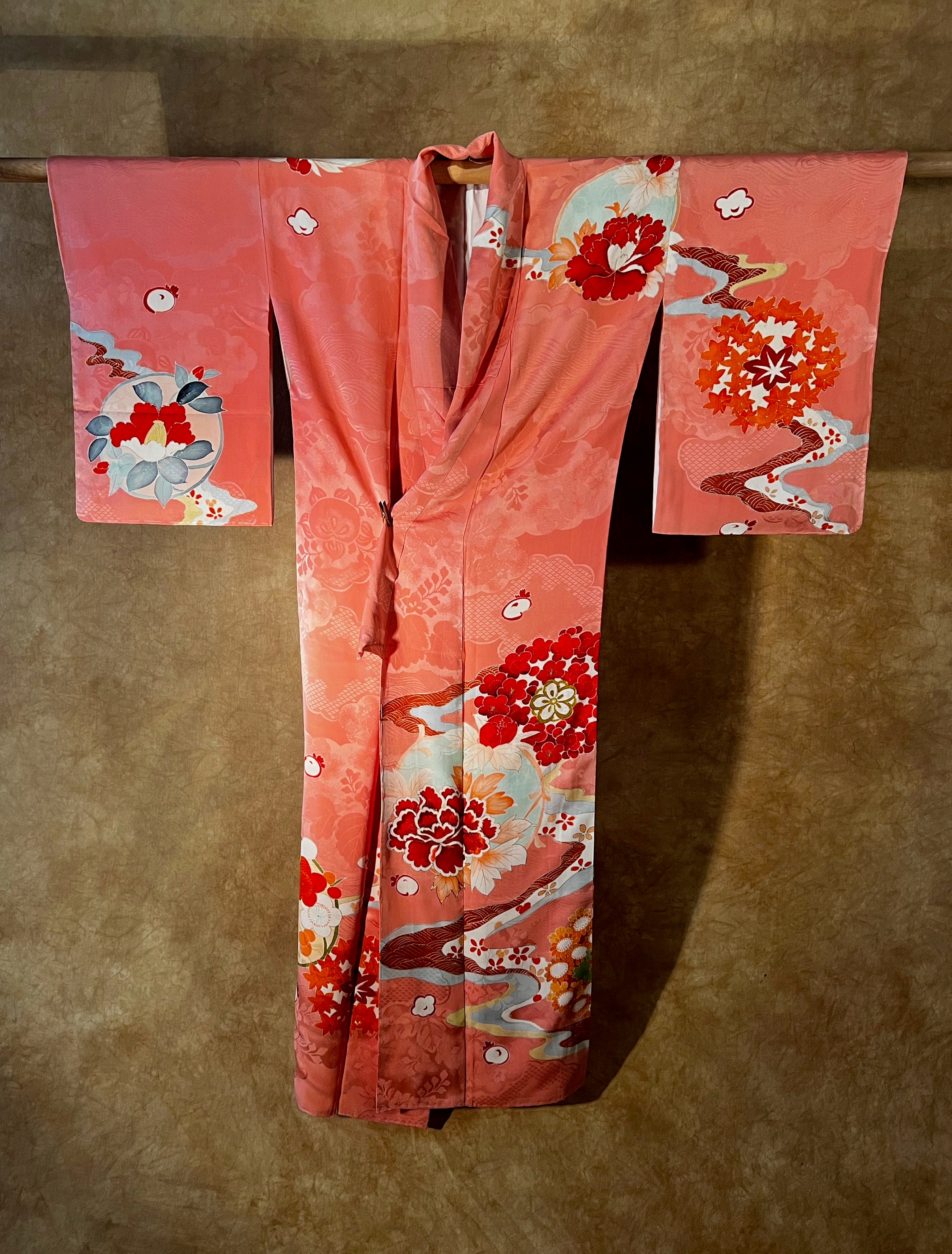 Antique Pure Silk Mon-kinsha Kimono / Hitotsu-mon Artistic Design One ...