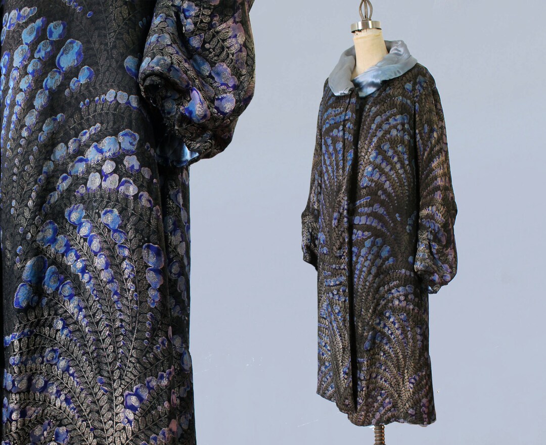 1920s Flapper Coat / 20s Geometric Print Metallic Lamé Coat / Opera ...