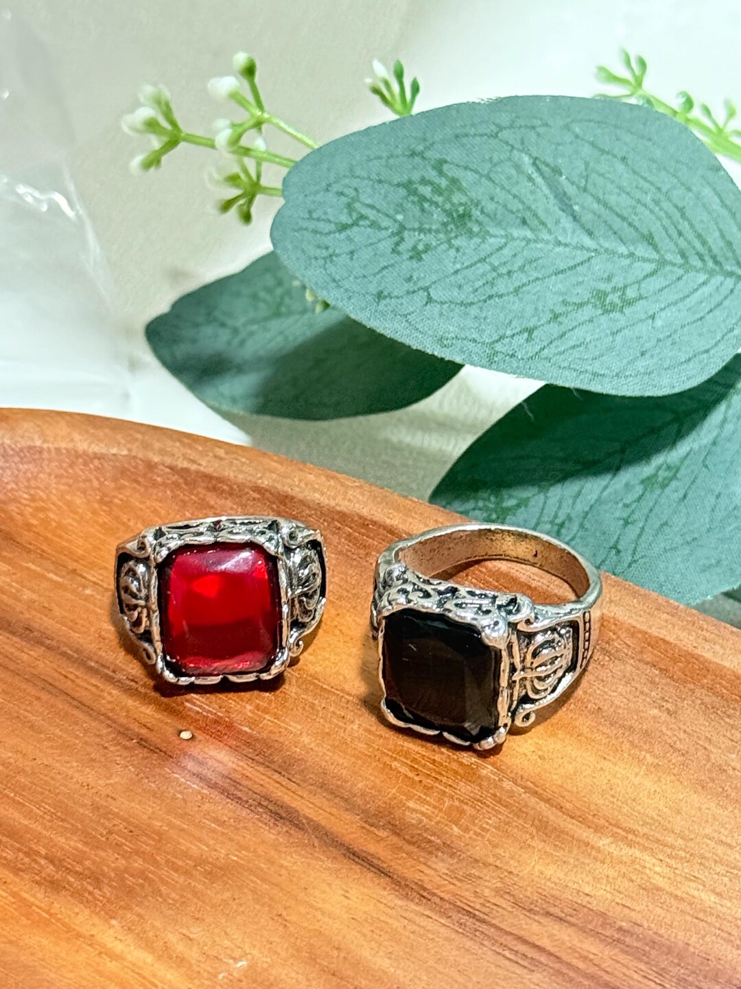 Vintage Gothic Square Gemstone Ring – Red or Black Stone Antique Silver ...
