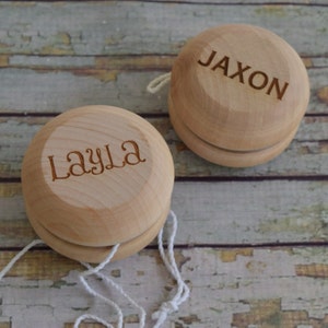 Custom Wooden Yo-yo - Personalized Wooden Yoyo - Stocking Stuffer Gift ...