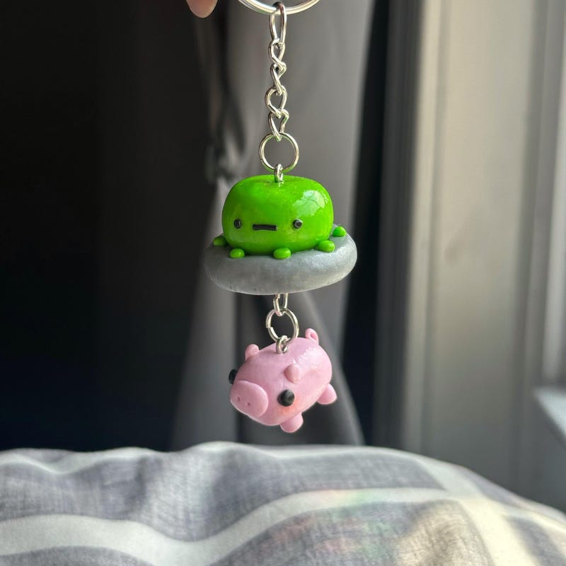 Clay Keychain Alien - Etsy